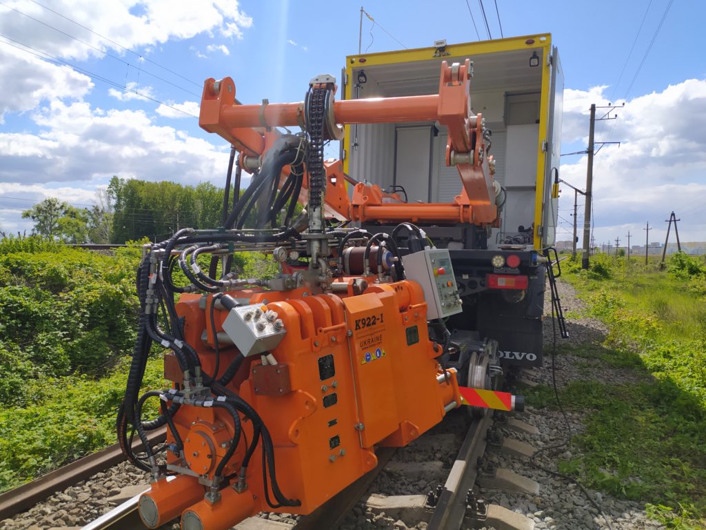 КСМ007 Mobile rail welding complex - KZESO